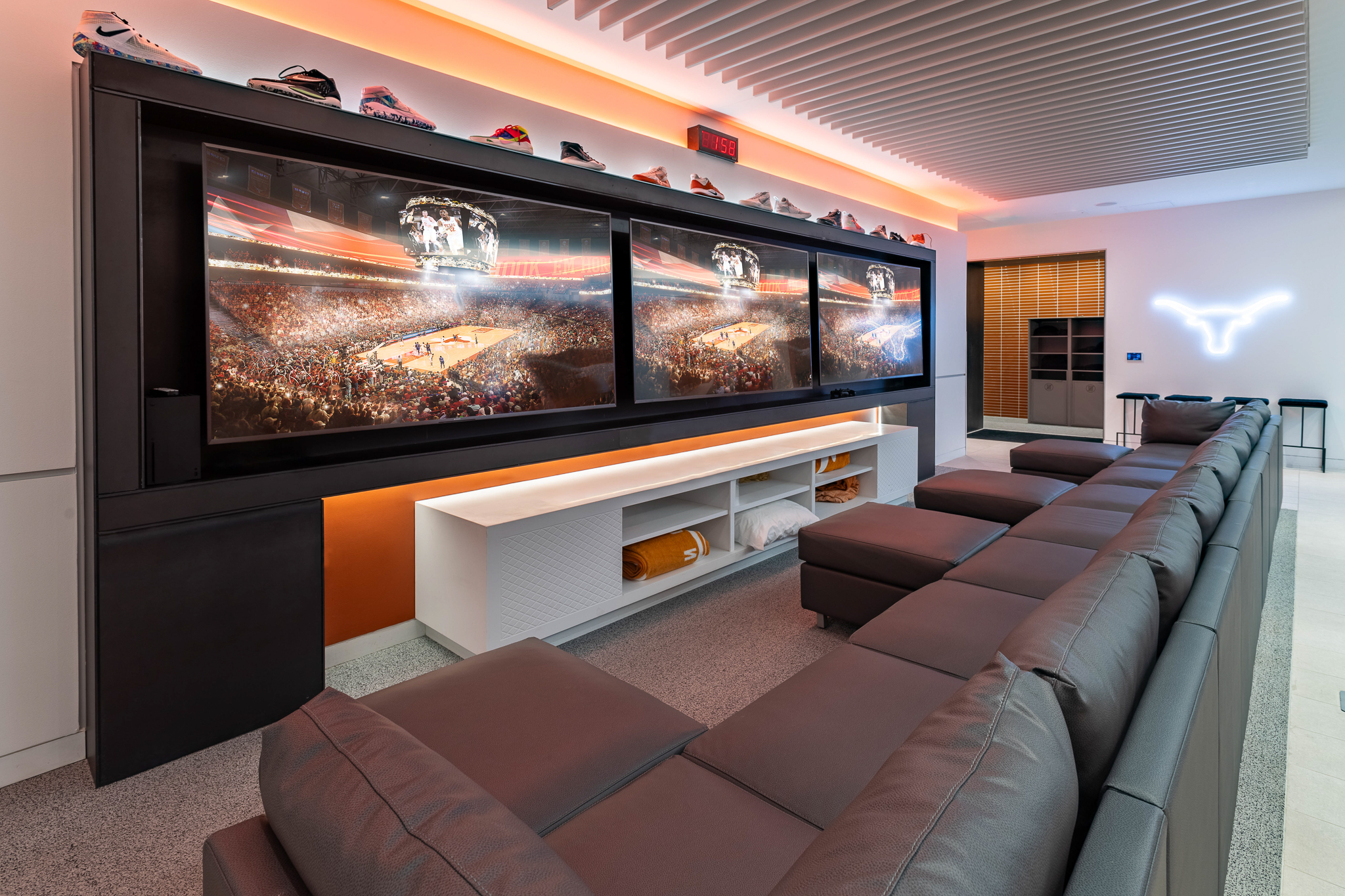 University of Texas Basketball & Rowing – Ford AV